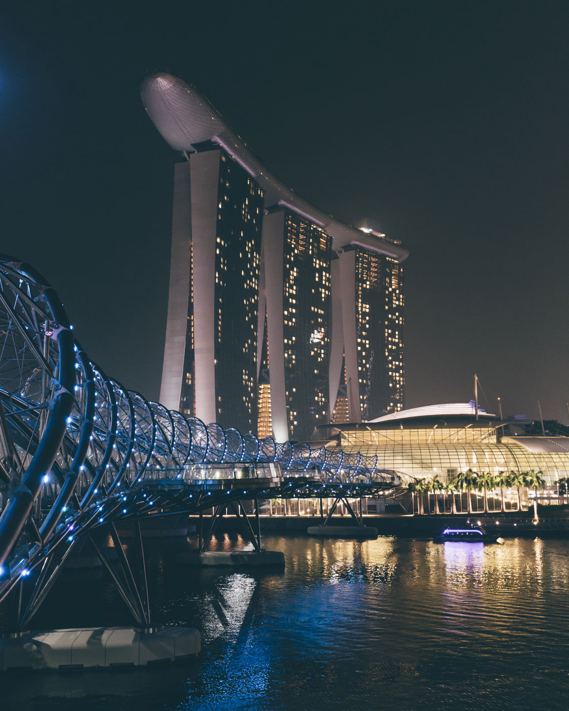 Helix Bridge & Marina Bay Sands | Explorest