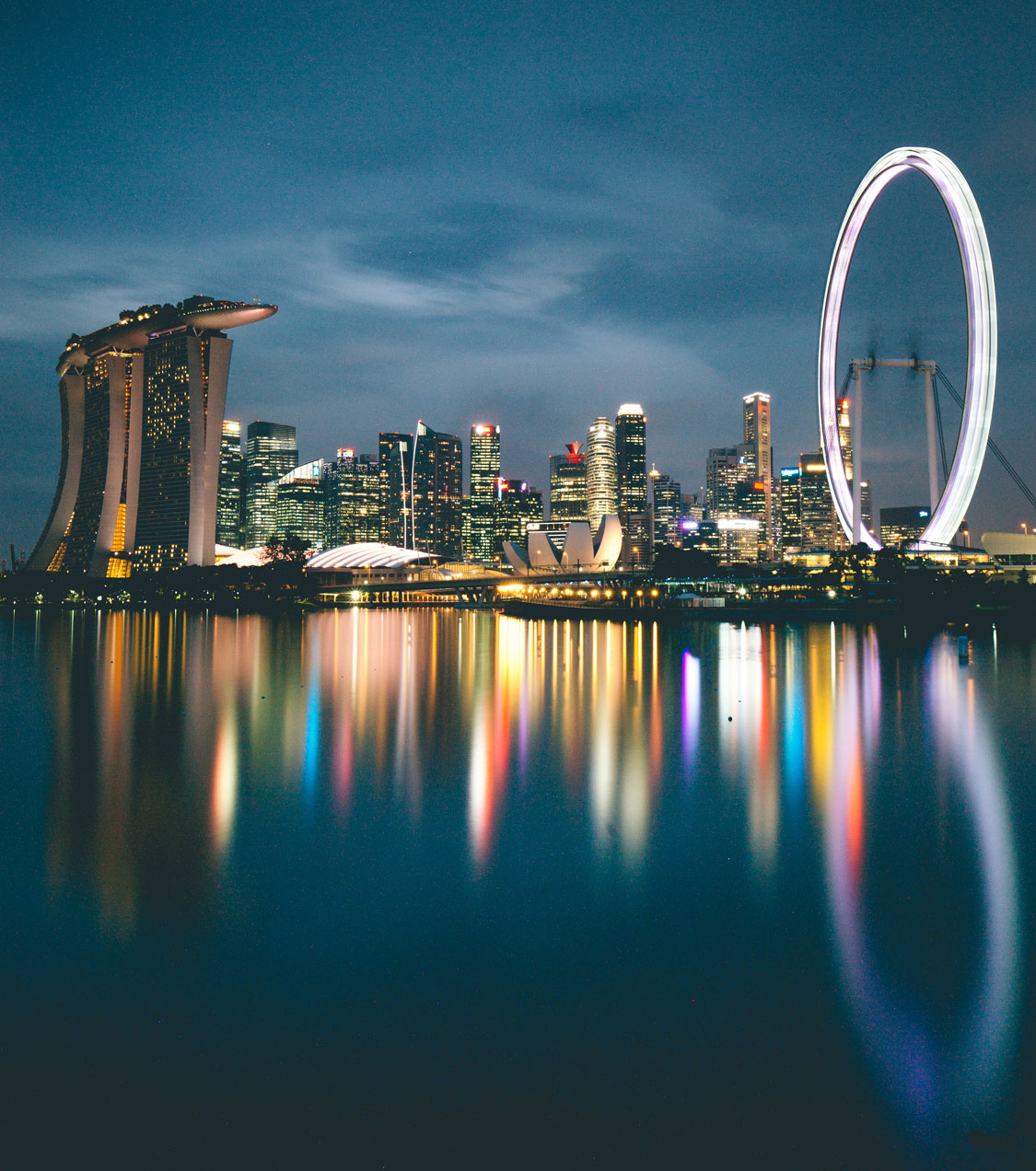 Bay East view of Marina Bay Sands, Singapore Flyer & Singapore Skyline ...